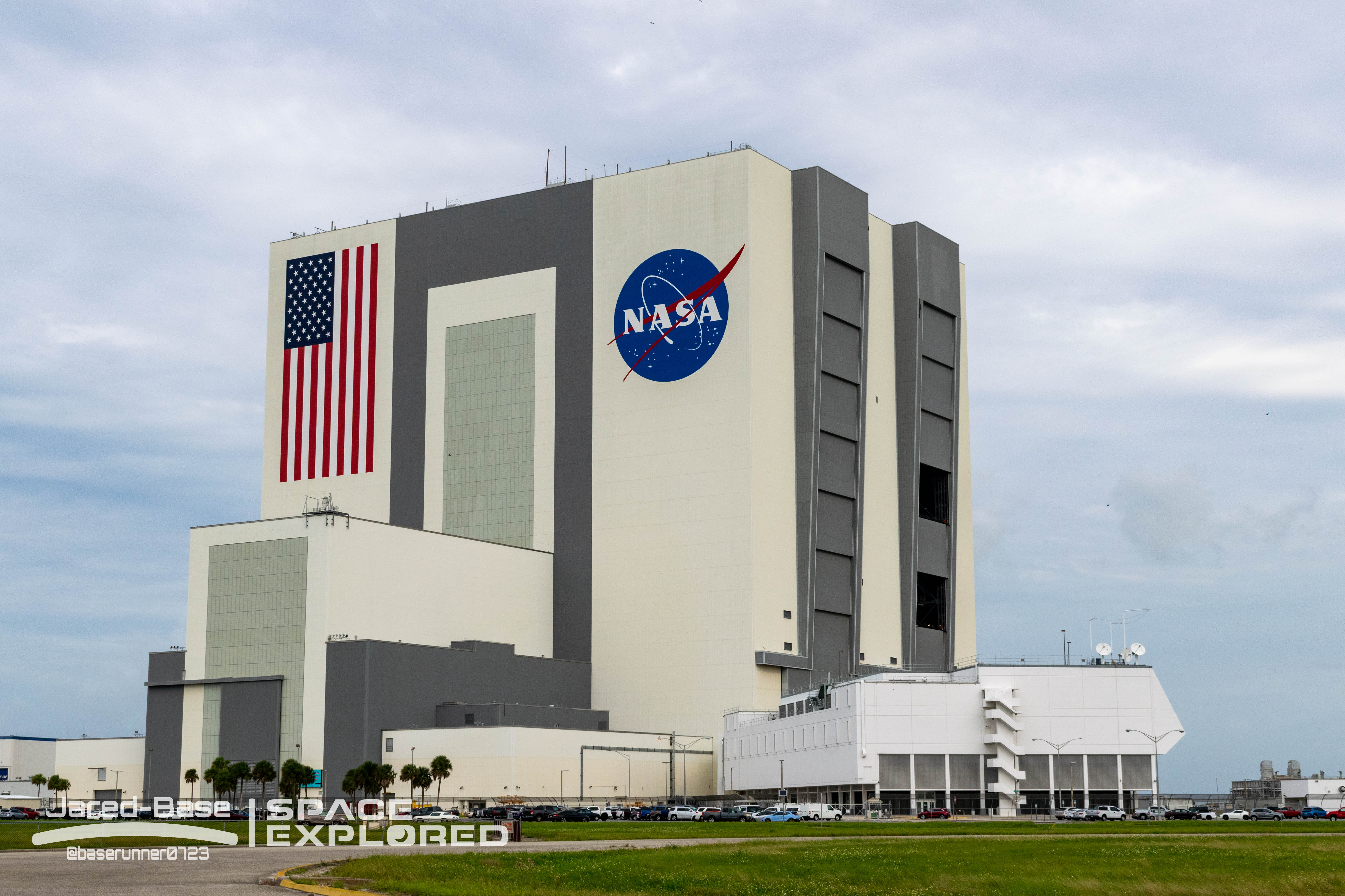 Watch NASA's mobile launcher rollout to Launch Pad 39B ahead of first ...