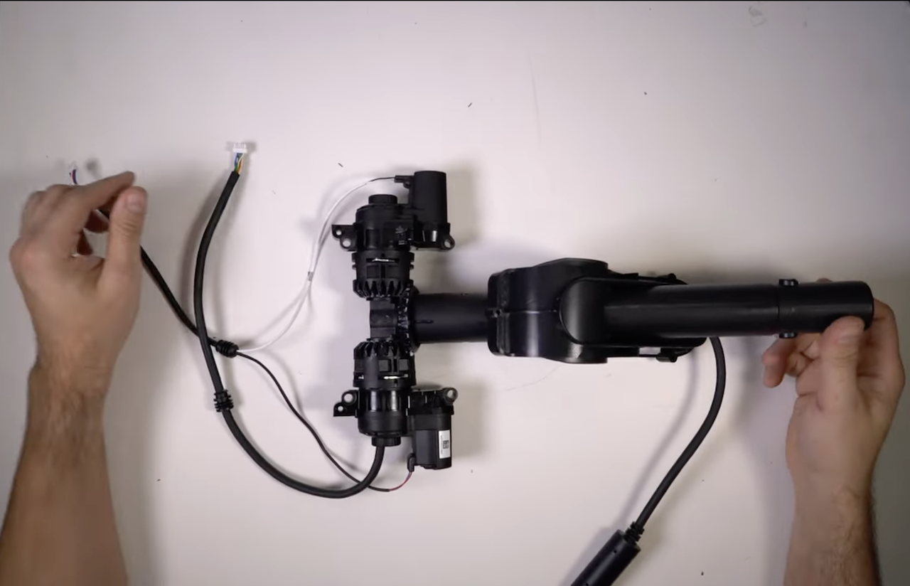 Teardown of Starlink user terminal gives a detailed look at complex ...