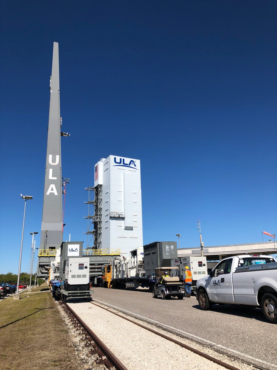 ULA rolls out new launch mount for Vulcan rocket