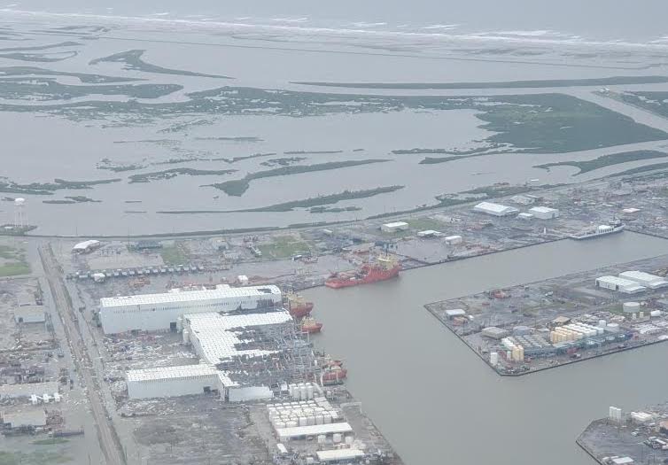 Video of devastated Port Fourchon shows SpaceX's ship - Space Explored