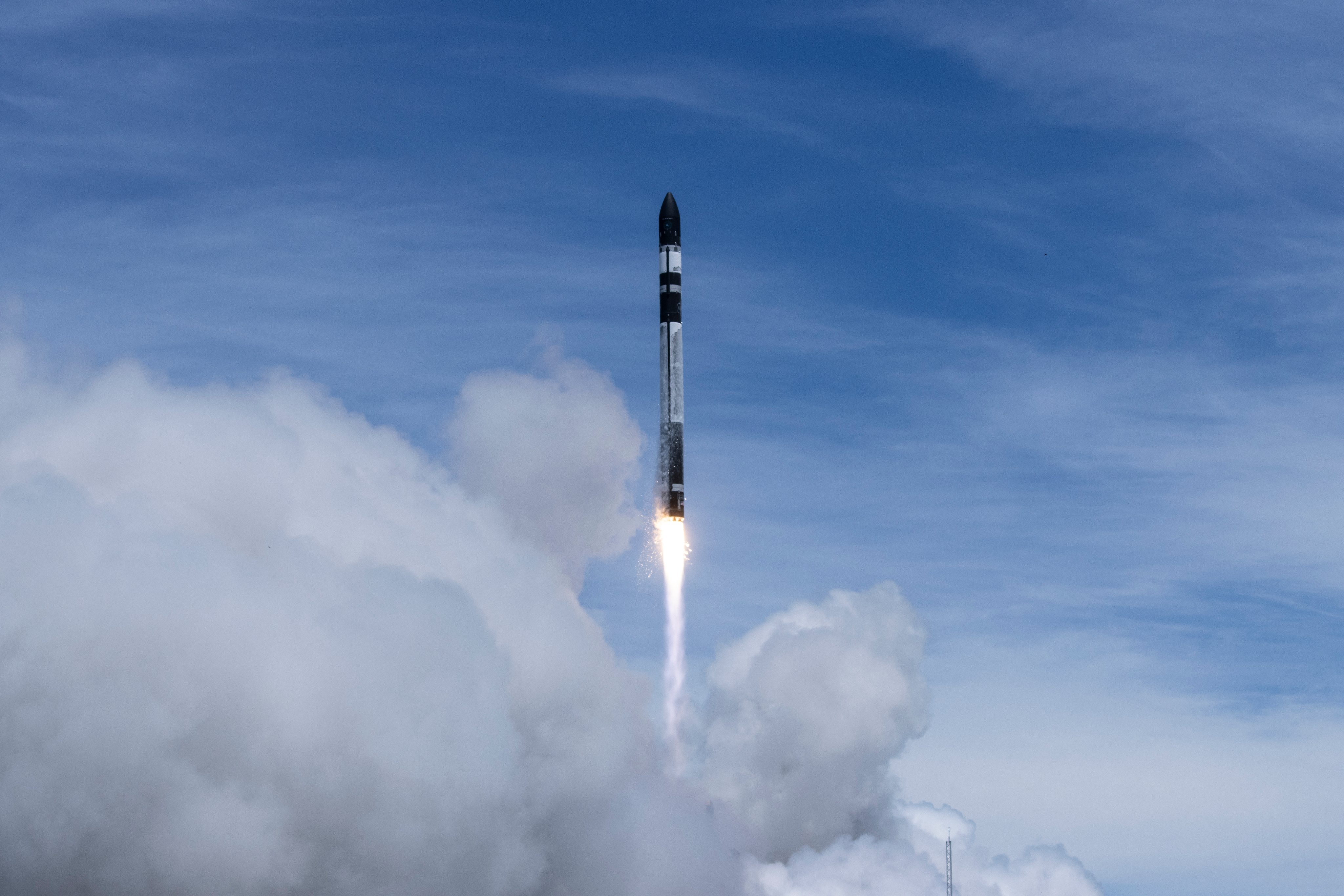 Russia, Rocket Lab, and SpaceX: 3 launches from 3 continents in 24-hours