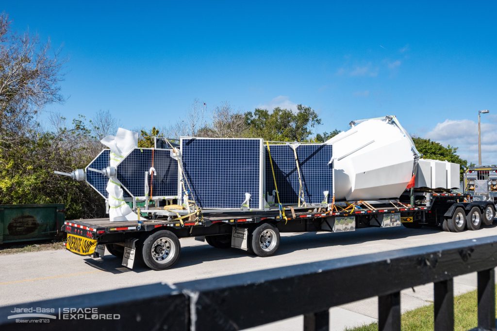 Dream Chaser model arrives at KSC Visitor Complex - Space Explored