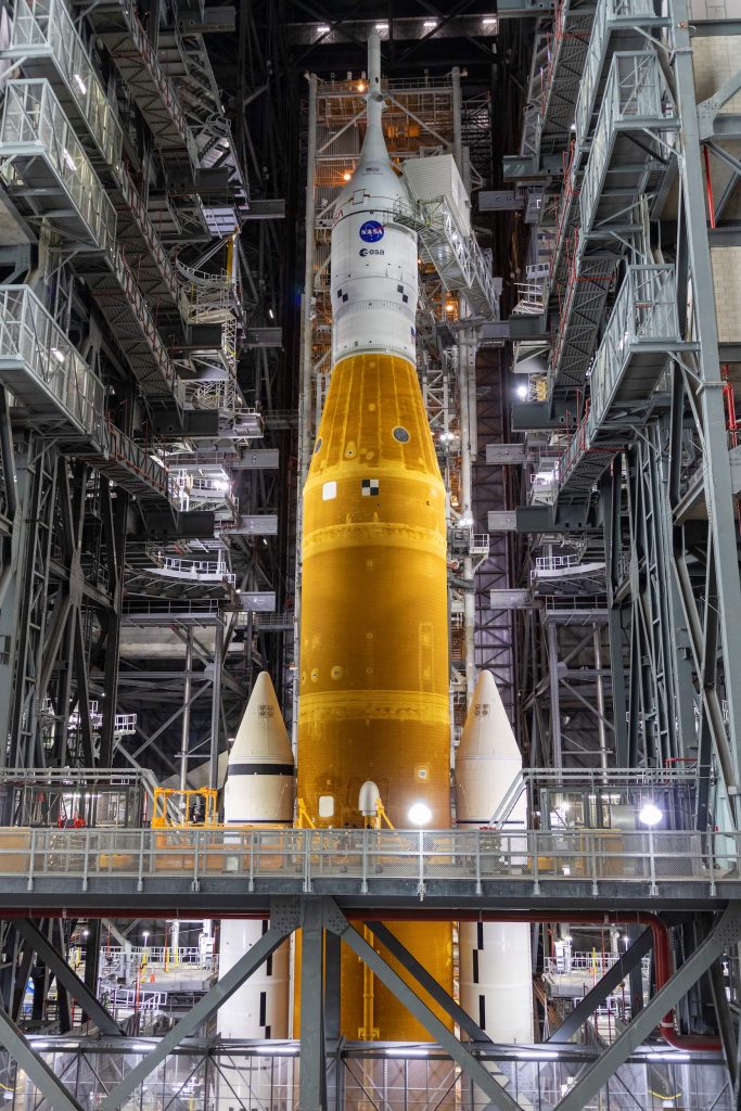 Artemis 1 SLS rocket on the pad ahead of launch [Gallery]