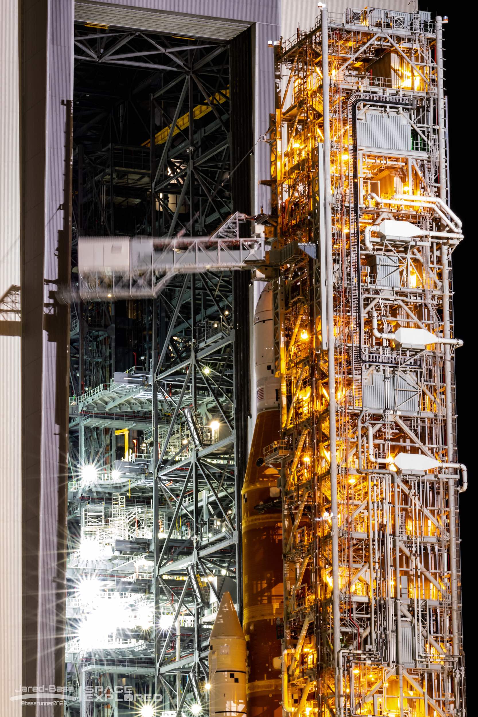 Artemis 1 SLS rocket on the pad ahead of launch [Gallery]