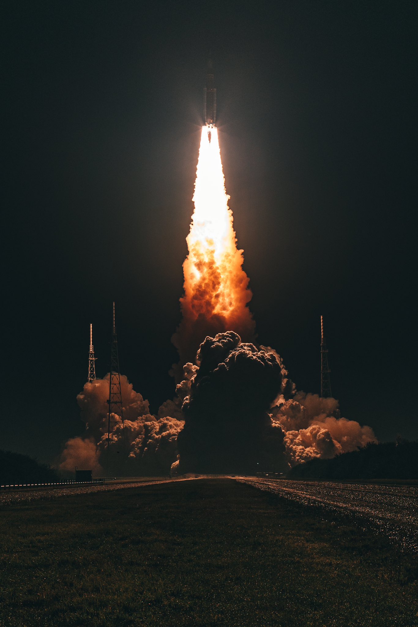 NASA's historic flight of Artemis 1 in photos