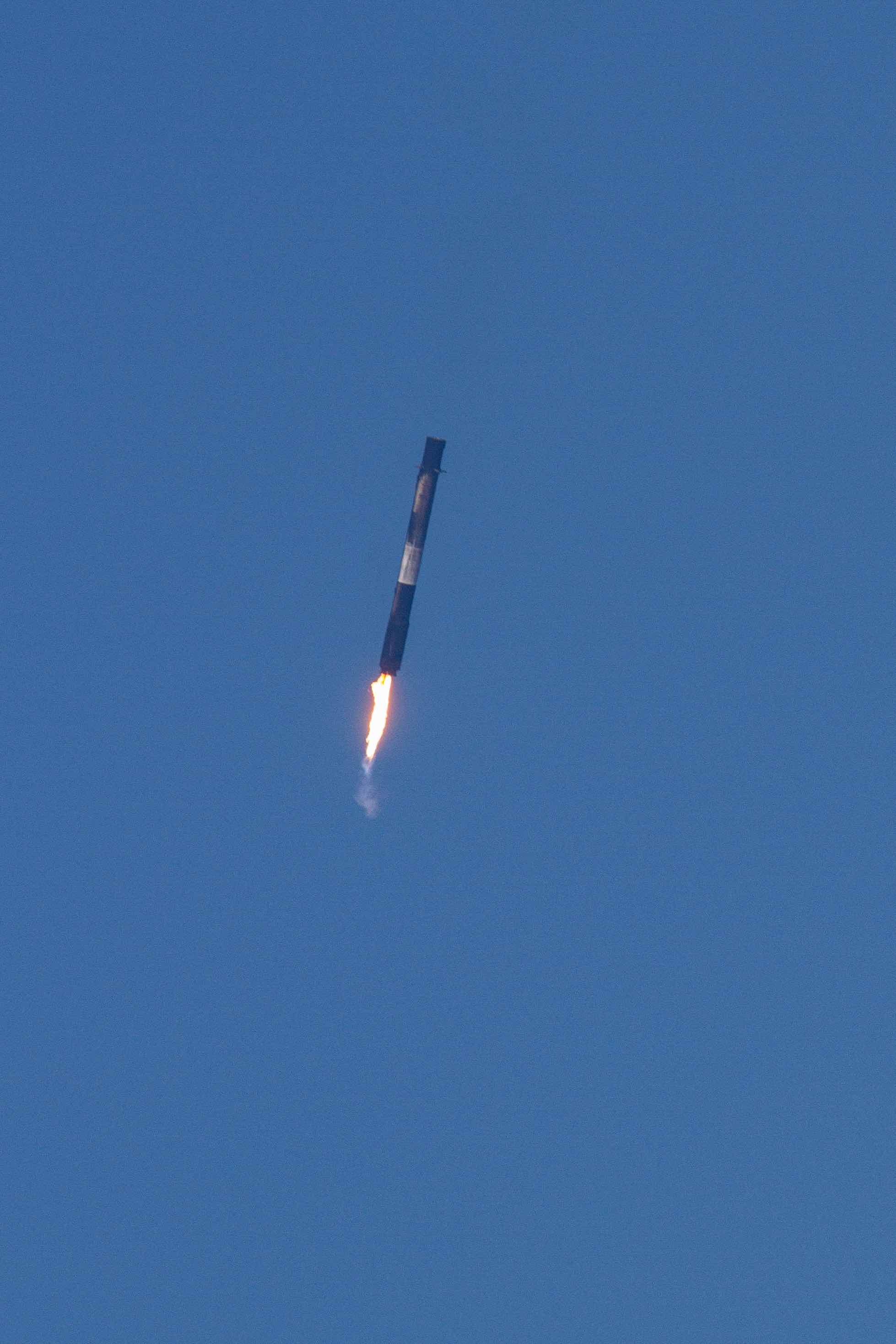 SpaceX launches OneWeb 17 mission