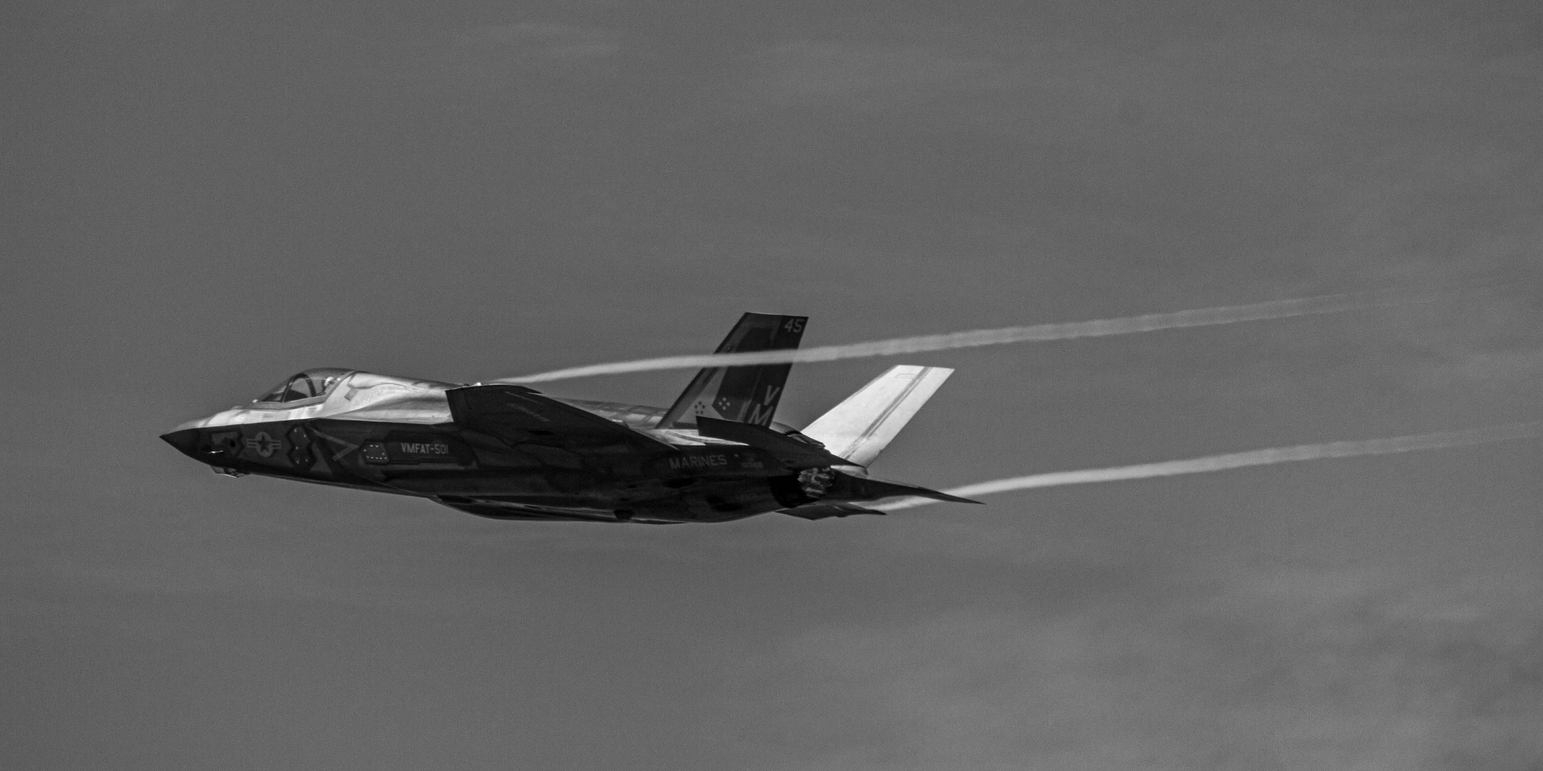 Blue Angels, F-35s, & more at Sun 'n Fun Fly-in
