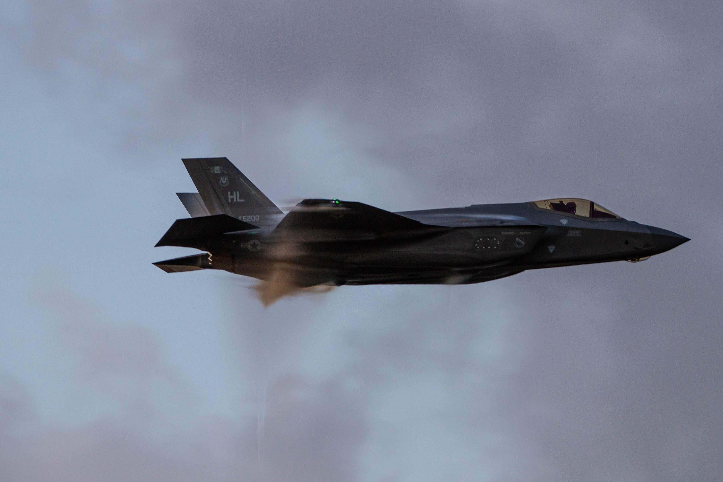 Blue Angels, F-35s, & more at Sun 'n Fun Fly-in