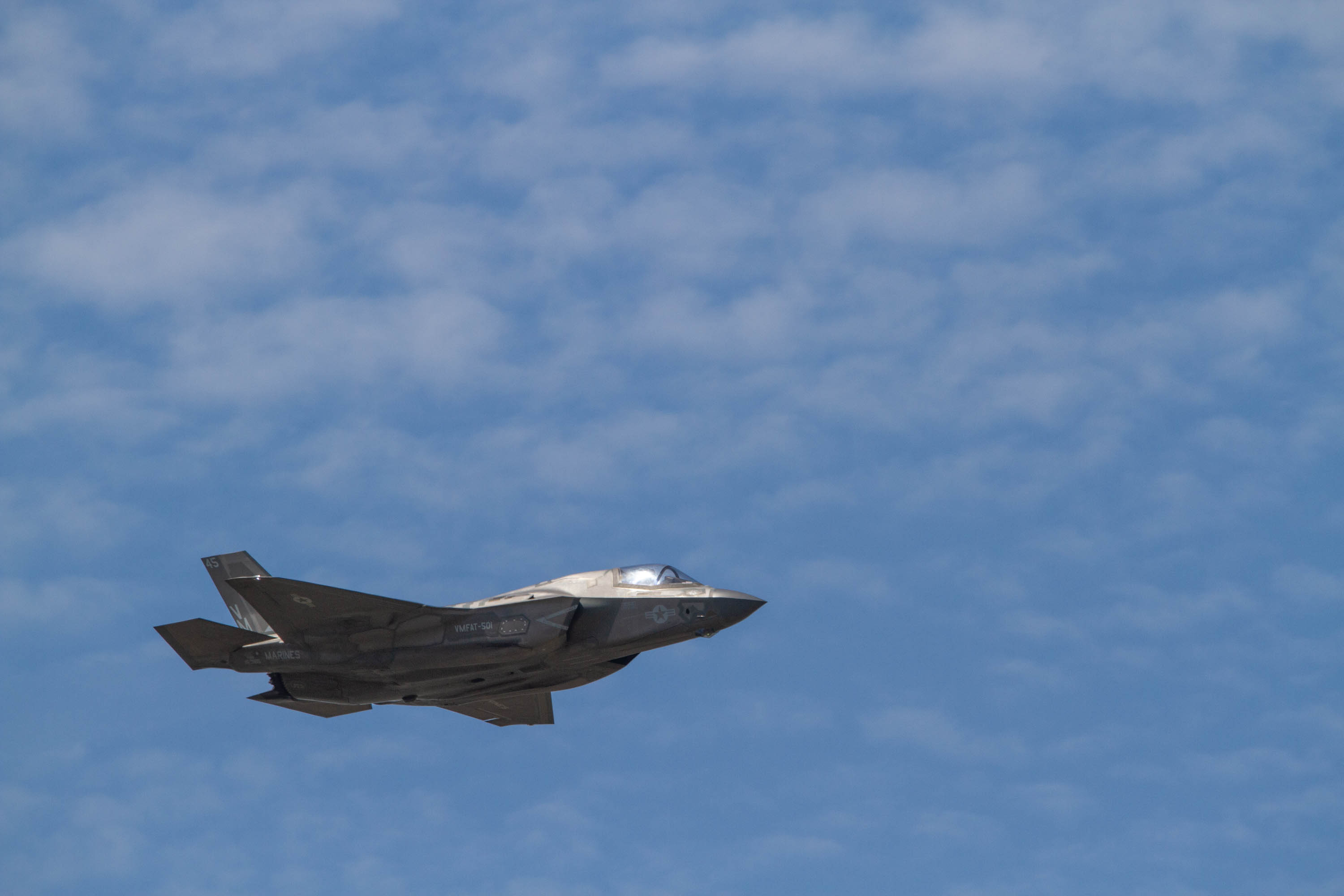 Blue Angels, F-35s, & more at Sun 'n Fun Fly-in