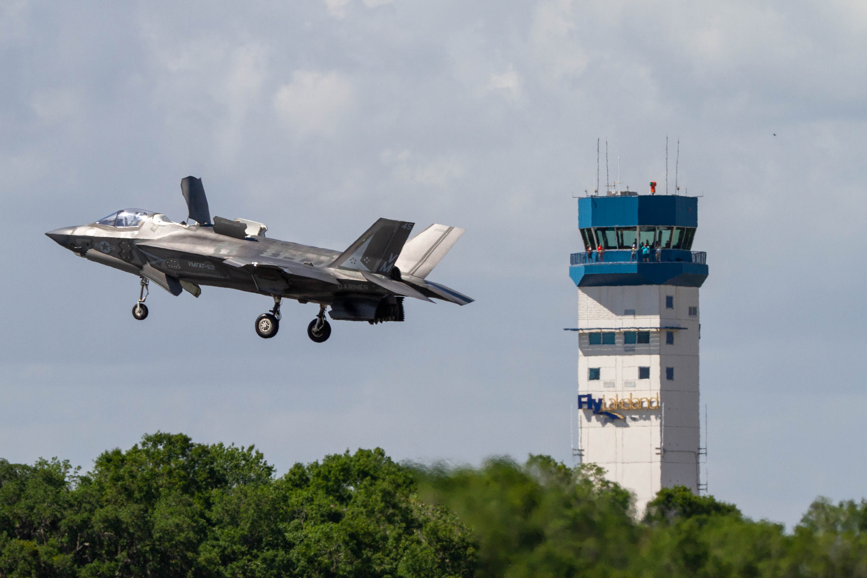 Blue Angels, F-35s, & more at Sun 'n Fun Fly-in