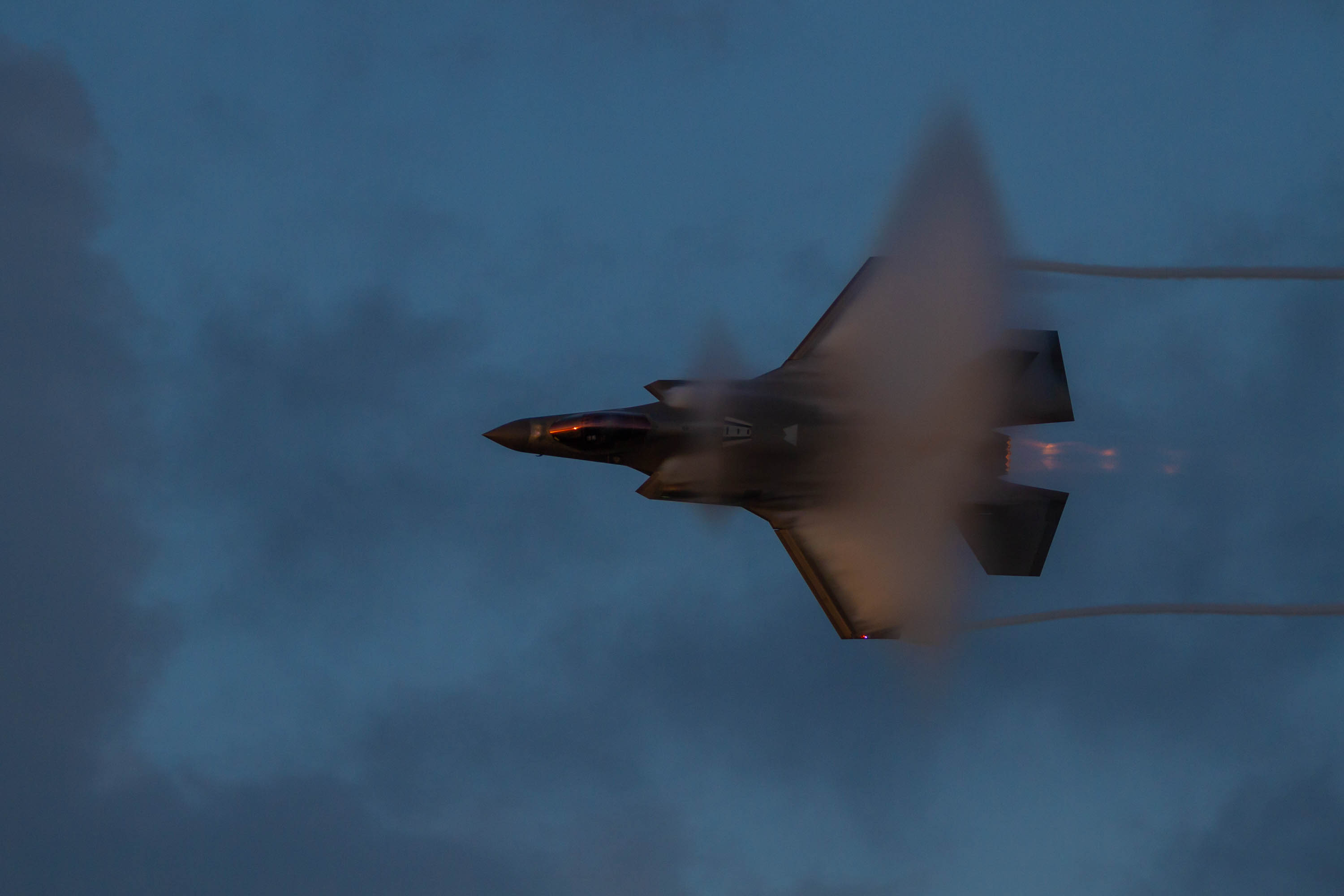 Blue Angels, F-35s, & more at Sun 'n Fun Fly-in