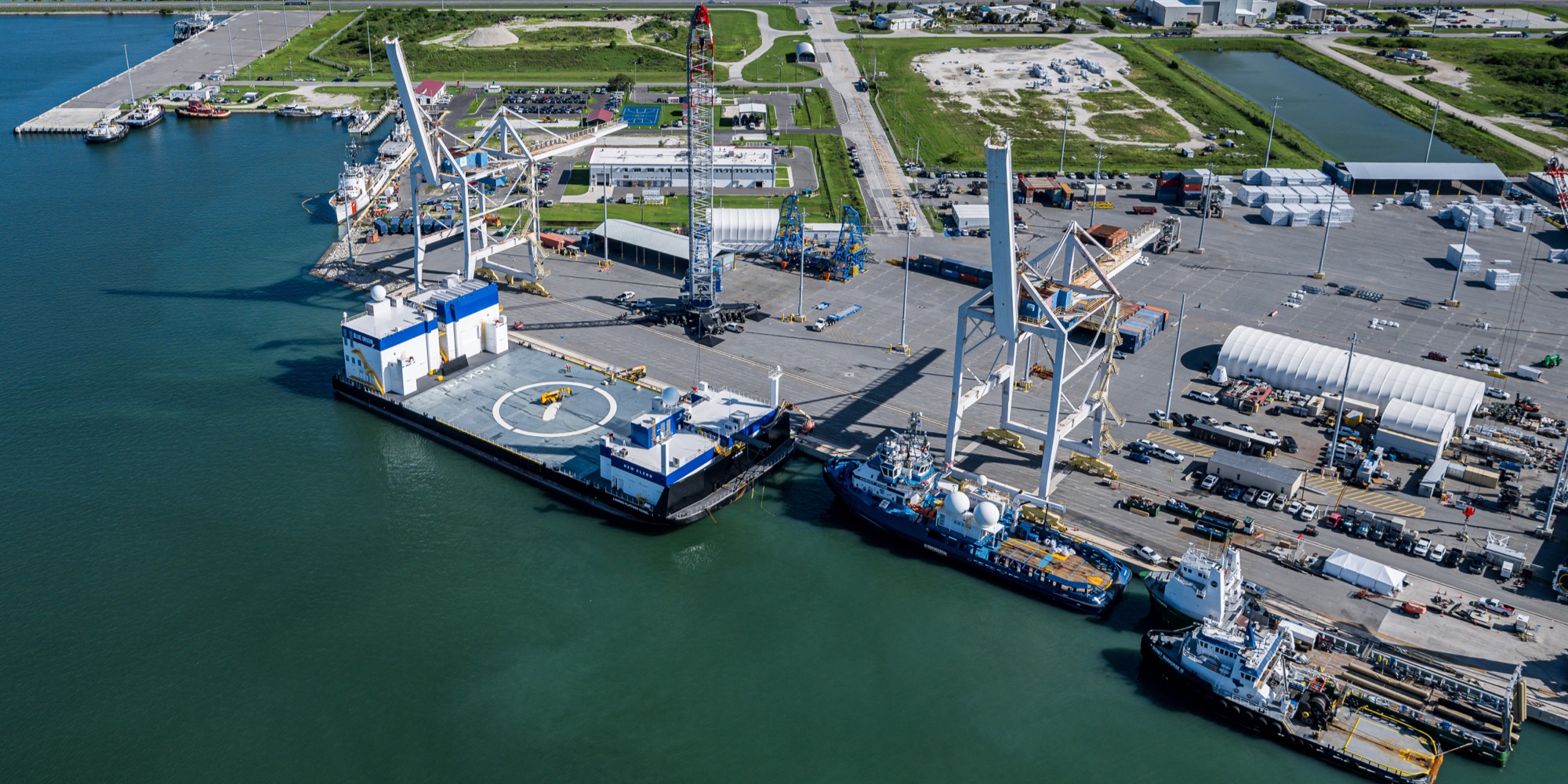 Blue Origin's New Glenn recovery barge arrives at Port Canaveral