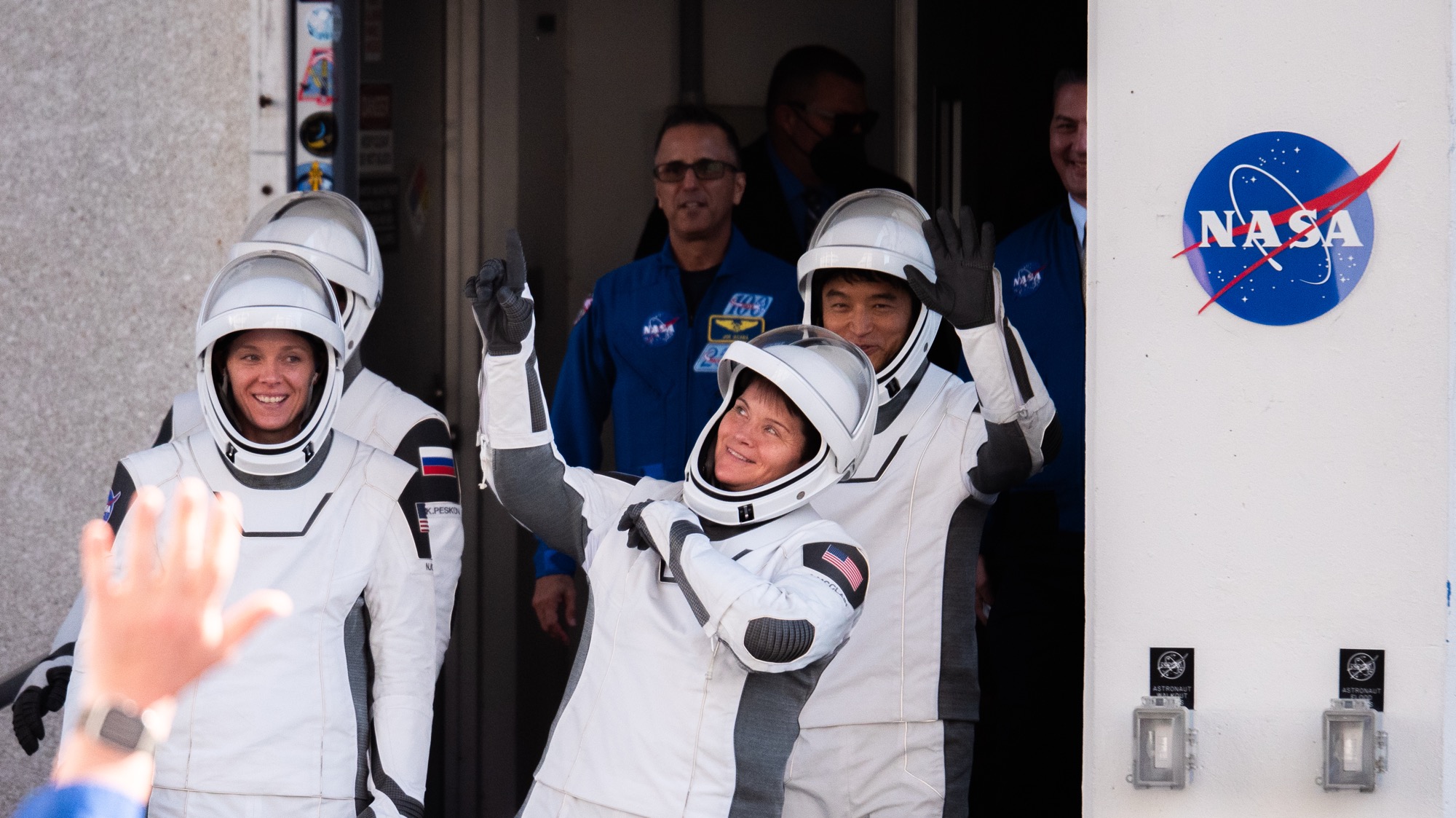 Why did Crew-10 scrub? When will it launch again?