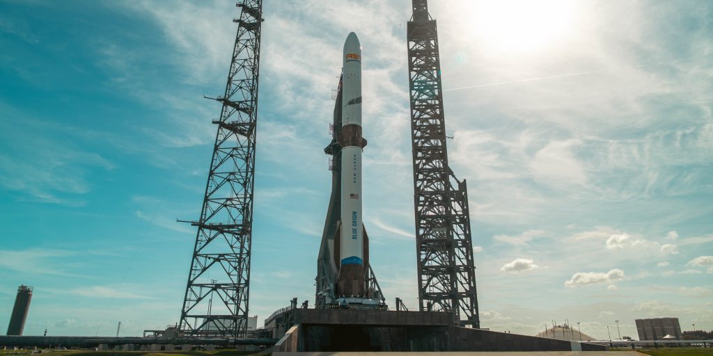 Blue Origin's New Glenn rocket explodes on pad, topples lightning tower ...